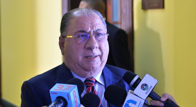 José Ramón Fadul anuncia más de 10 mil agentes participan en patrullaje ...