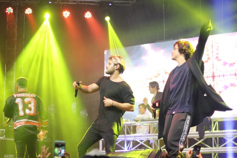 Jóvenes de la capital disfrutan espectáculo con Mozart La Para y Lo ...