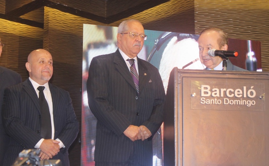 Adompretur reconoce a Rodolfo Espinal como “maestro de la comunicación y voz del turismo” | La ...