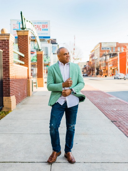 Edward Herrera, el Ministro de la Salsa disfruta el éxito Mi Casa Y Yo y Cantante Tropical de ...