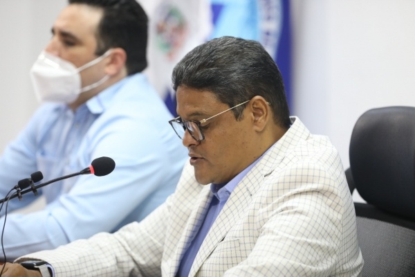 El pais atento ante paso de fenómeno natural; COE pone 24 provincias en ...