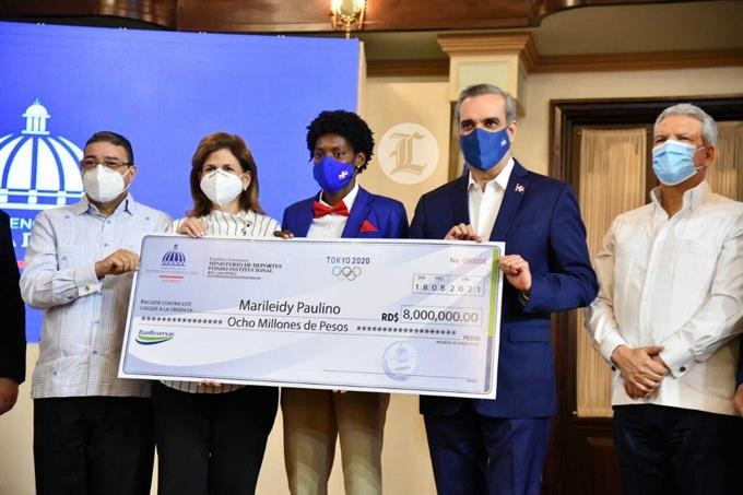 Gobierno entrega dinero a medallistas de Tokio 2020 | La Nación ...