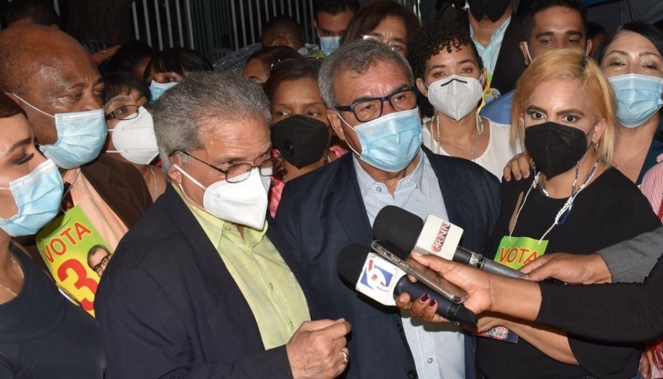 Senen Caba es el virtual ganador de la presidencial del Colegio Medico ...