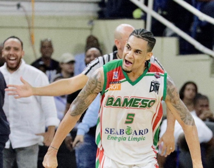 Víctor Liz, escolta de Bameso con 18 puntos, conduce victoria frente a ...