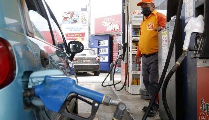 Gasolina premium y regular bajan de precio y se colocan en, RD$ 290.10 ...