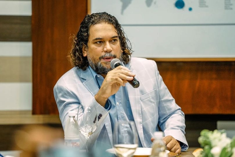 Se va productor René Brea, dicen puso renuncia de Telemicro | La Nación ...