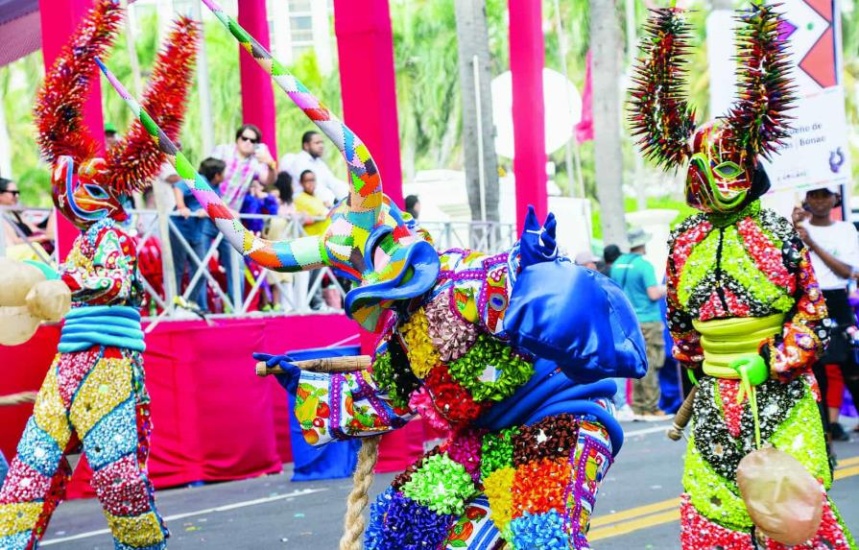 Anuncian las bases para el Desfile Nacional del Carnaval 2024 | La ...