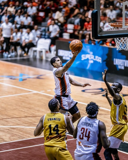 Eddy Polanco destaca en su debut con los Indios de San Francisco de ...