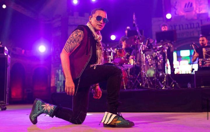 Merenguero Elvis Crespo celebra en grande sus 30 años de carrera con ...